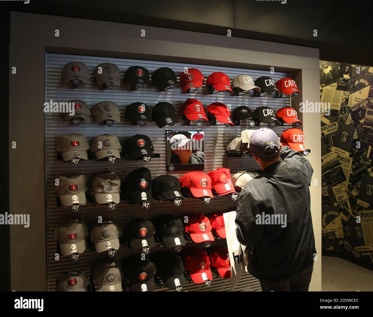 Soccer football shop club superstore hi-res stock photography and ...