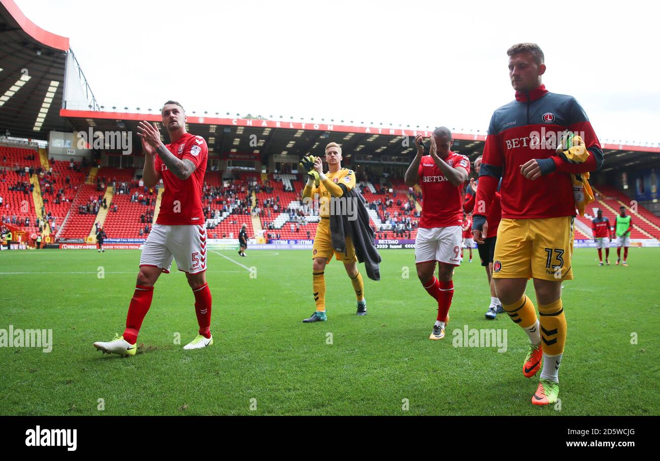 Charlton Athletic players after the final whistle Stock Photo - Alamy