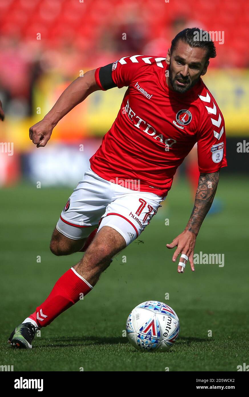 Charlton Athletic's Ricky Holmes Stock Photo - Alamy