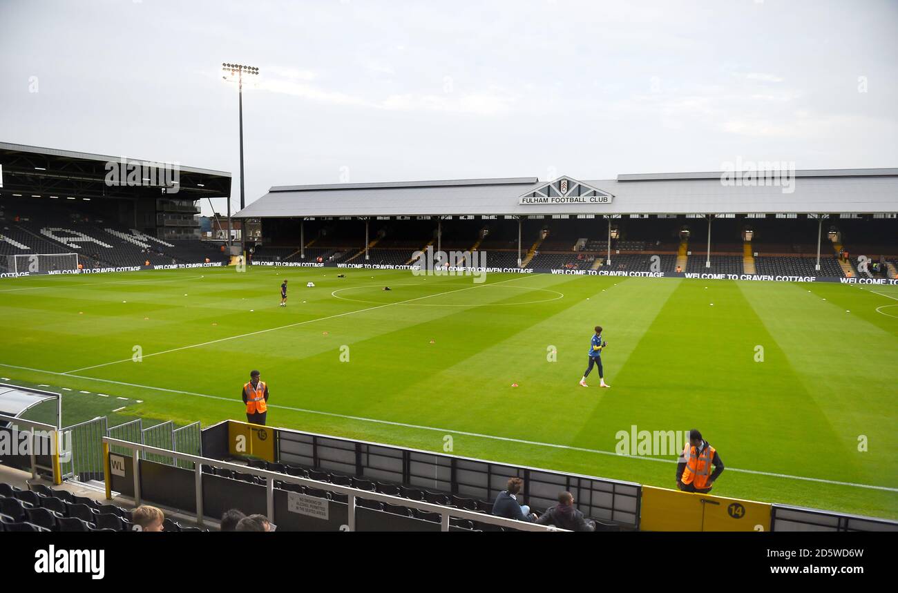 A general view of the pitch at Craven Cottage Stock Photo - Alamy