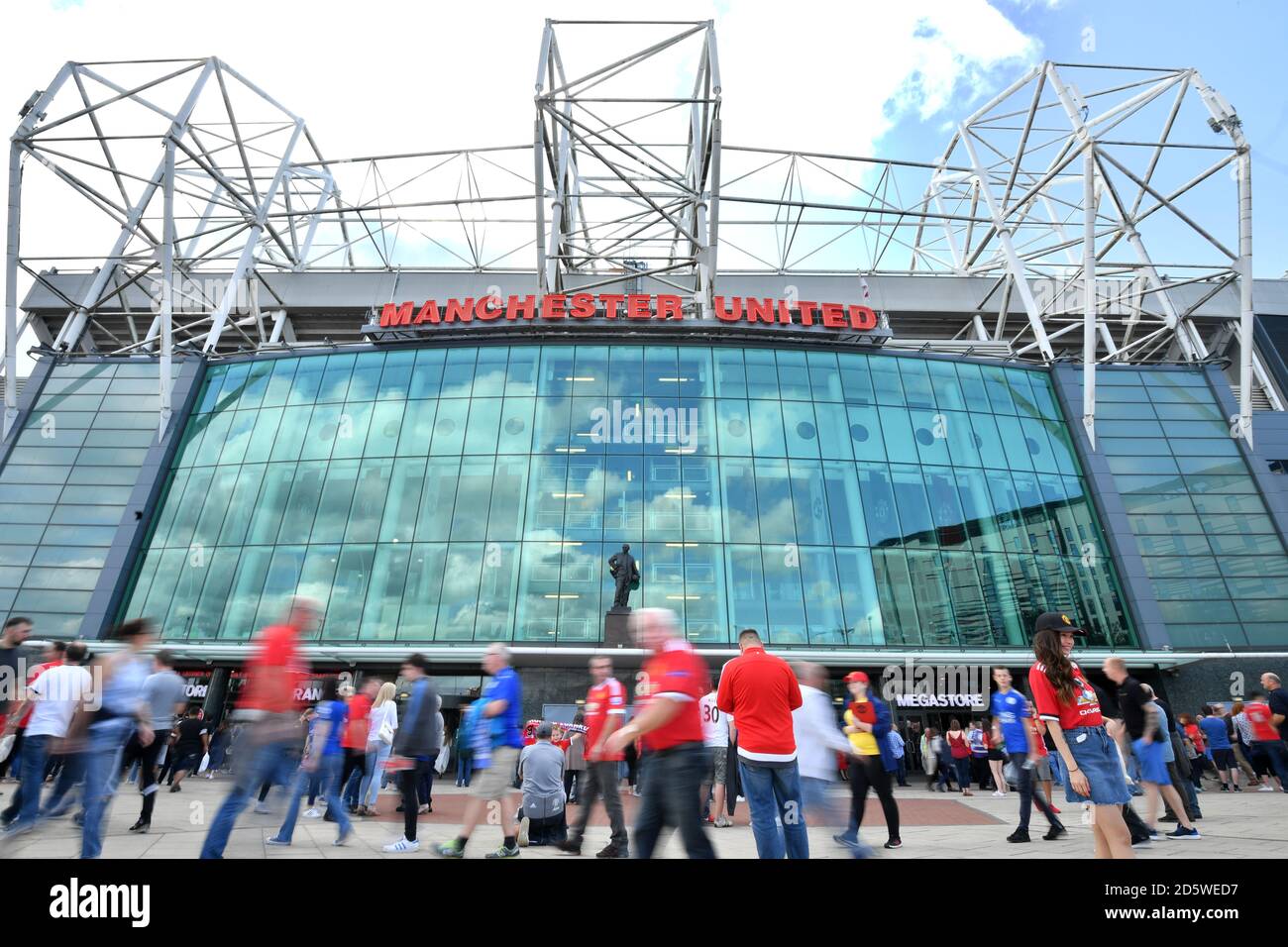Supporters outside old trafford hi-res stock photography and images - Alamy