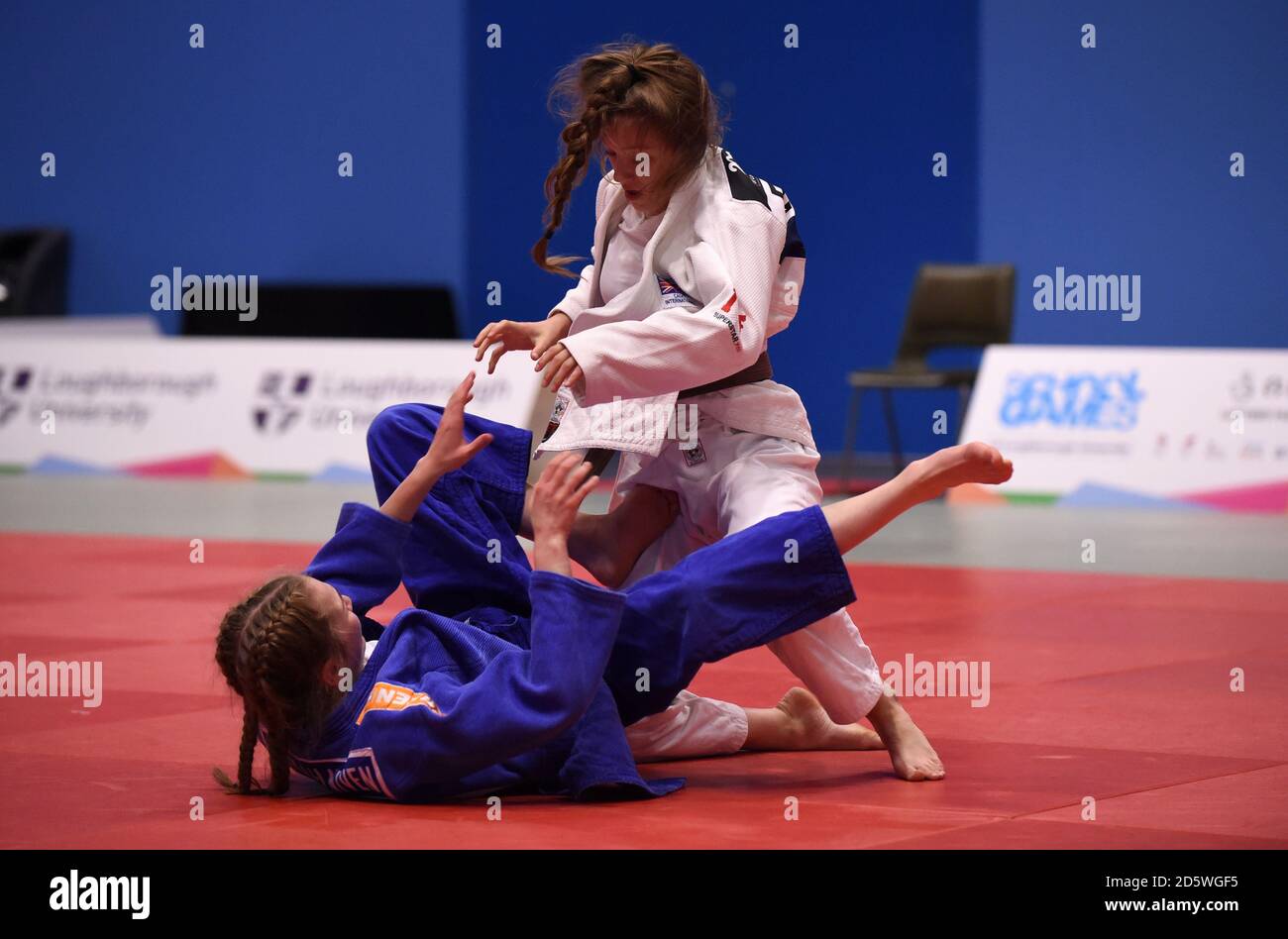 Scotland's Hannah Niven and England's Samantha Wood compete in the semi ...