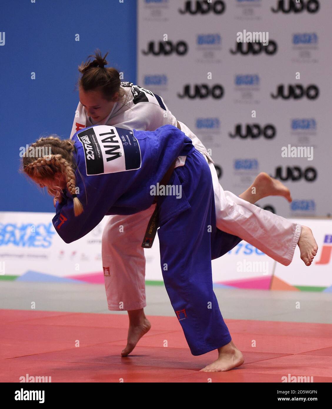 England's Emily Tye and Wales' Danielle Williams compete in the semi ...