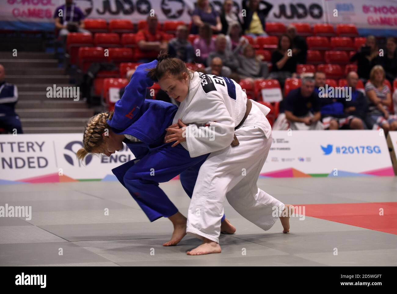 England's Emily Tye and Wales' Danielle Williams compete in the semi ...