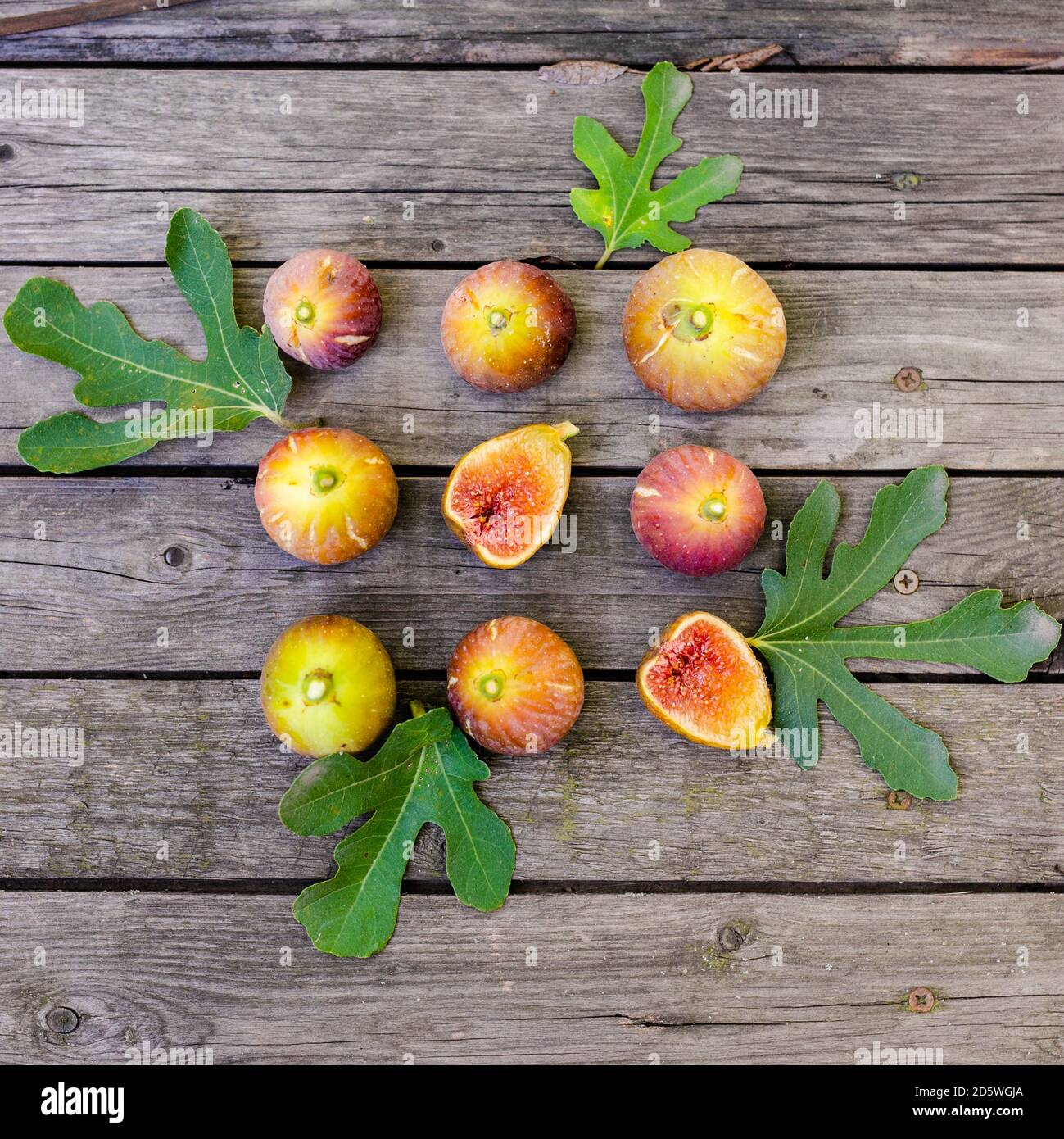 Fresh ripe figs on dark table. Healthy mediterranean fig fruit. Fresh ...