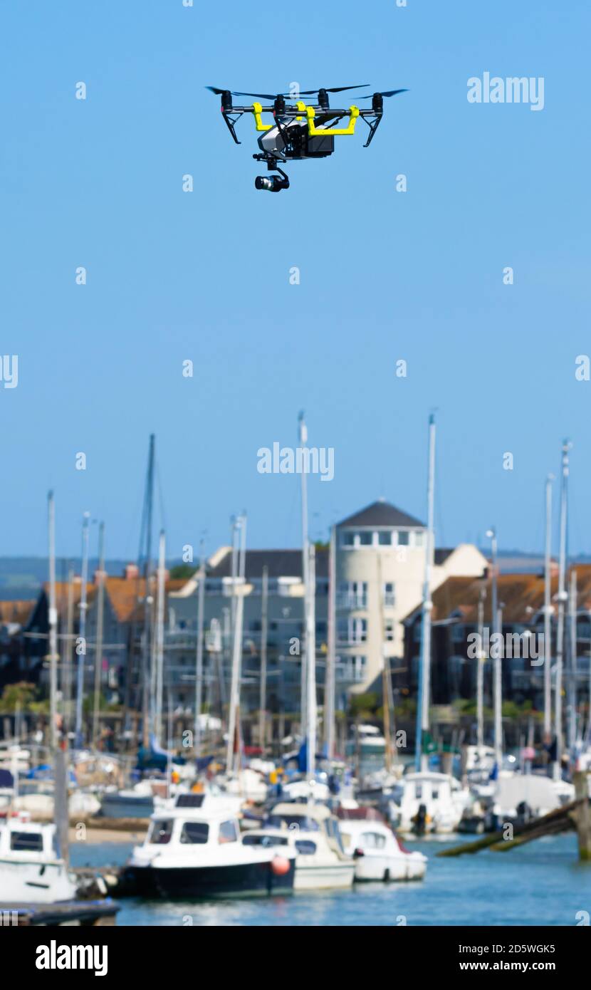 Flying drone over water hi-res stock photography and images - Alamy