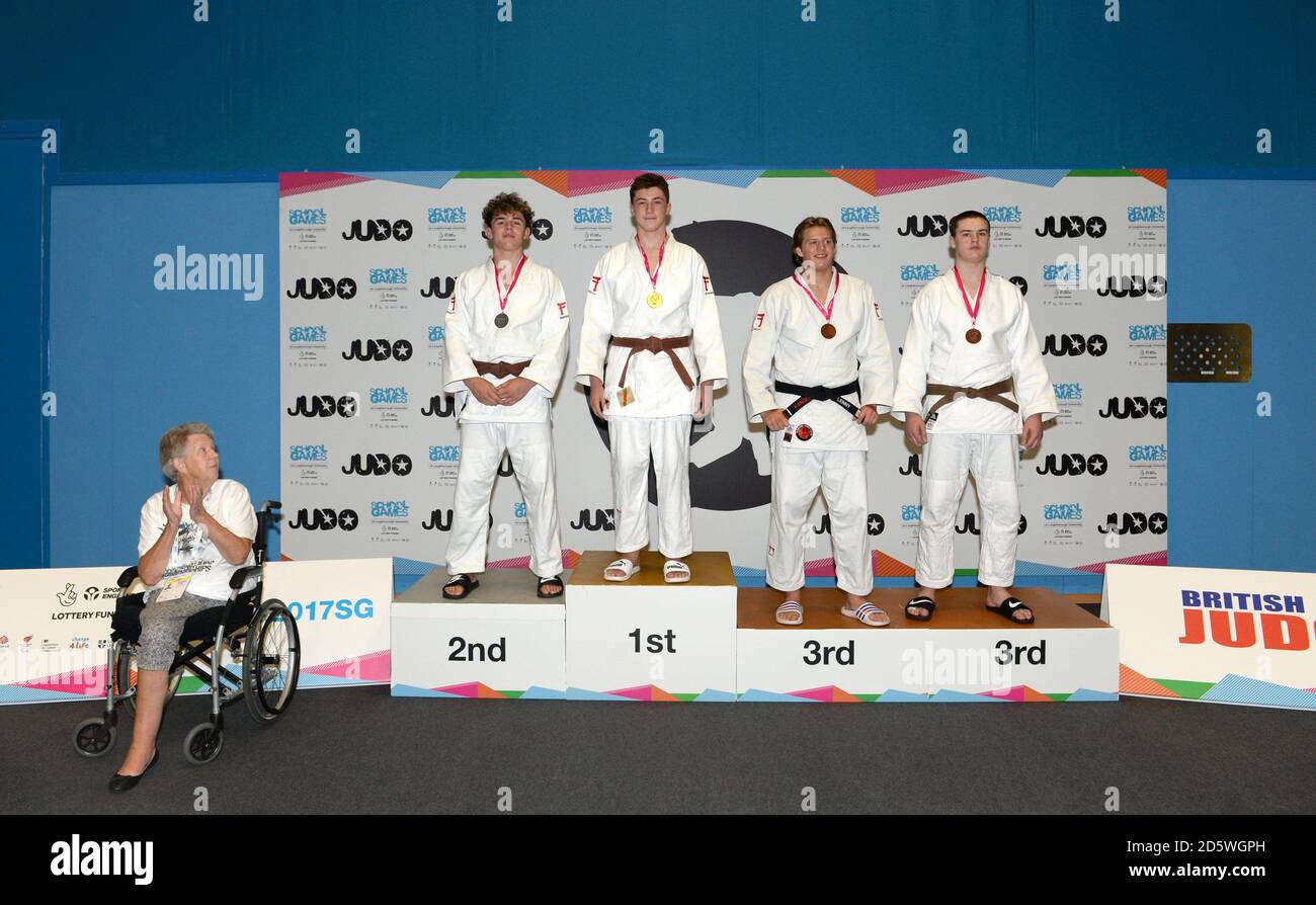 Mens judo hi-res stock photography and images - Alamy