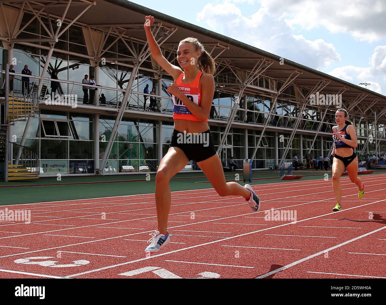 England Midland's Elise Thorner wins the Girls 1500m Steeple in the ...