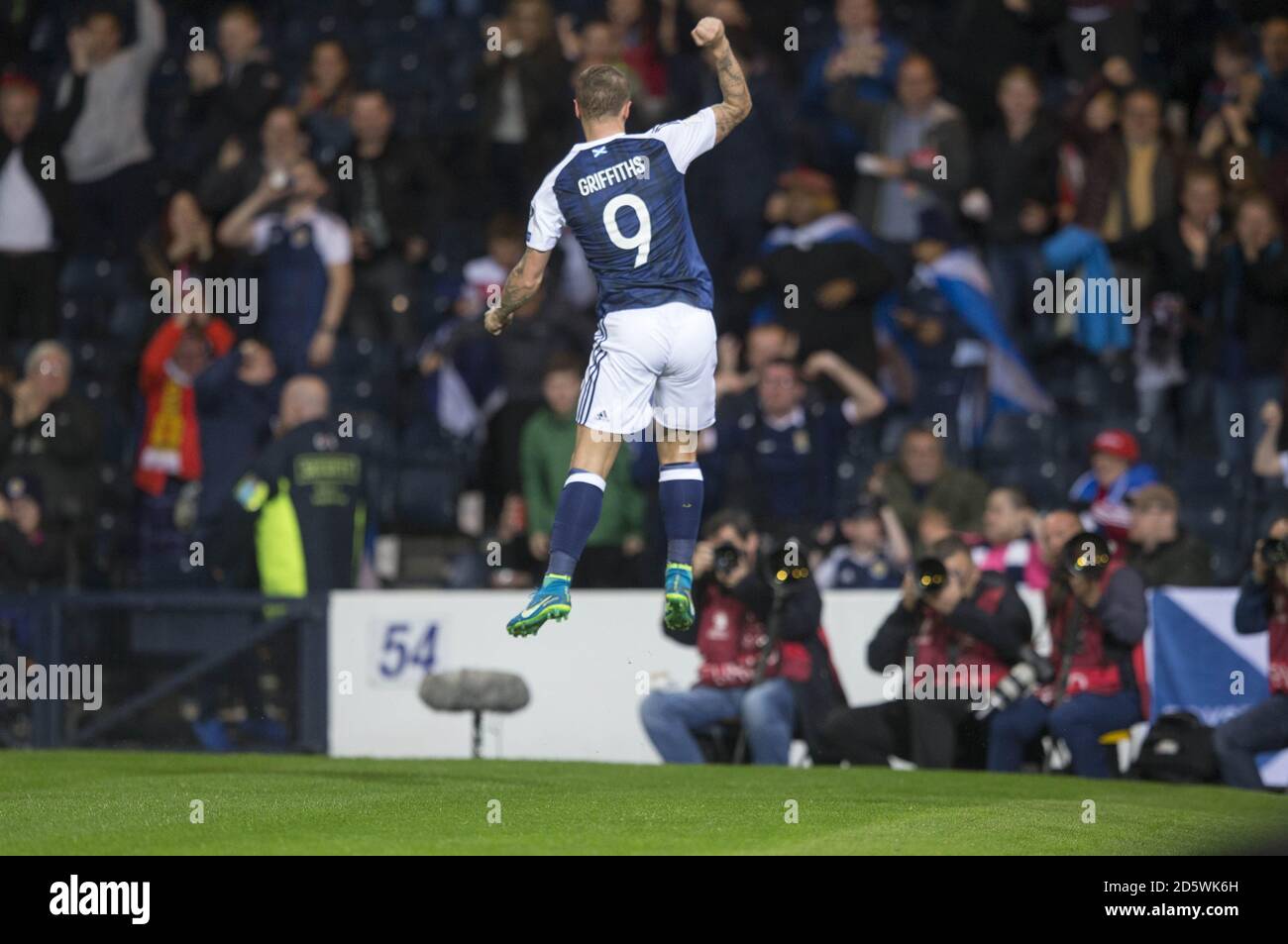 Scotland Leigh Griffiths celebrates his goal Stock Photo - Alamy