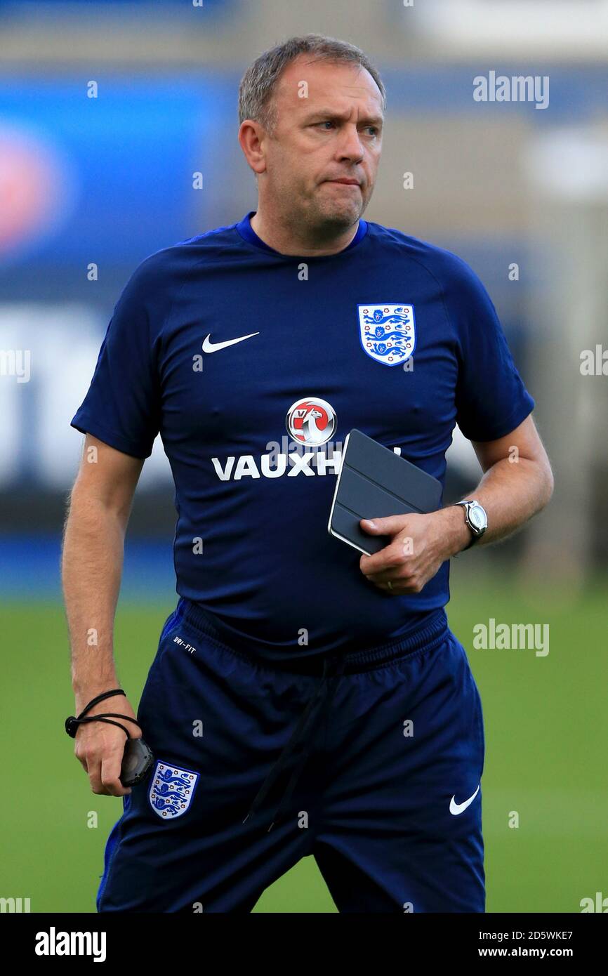 England u20 football hi-res stock photography and images - Alamy