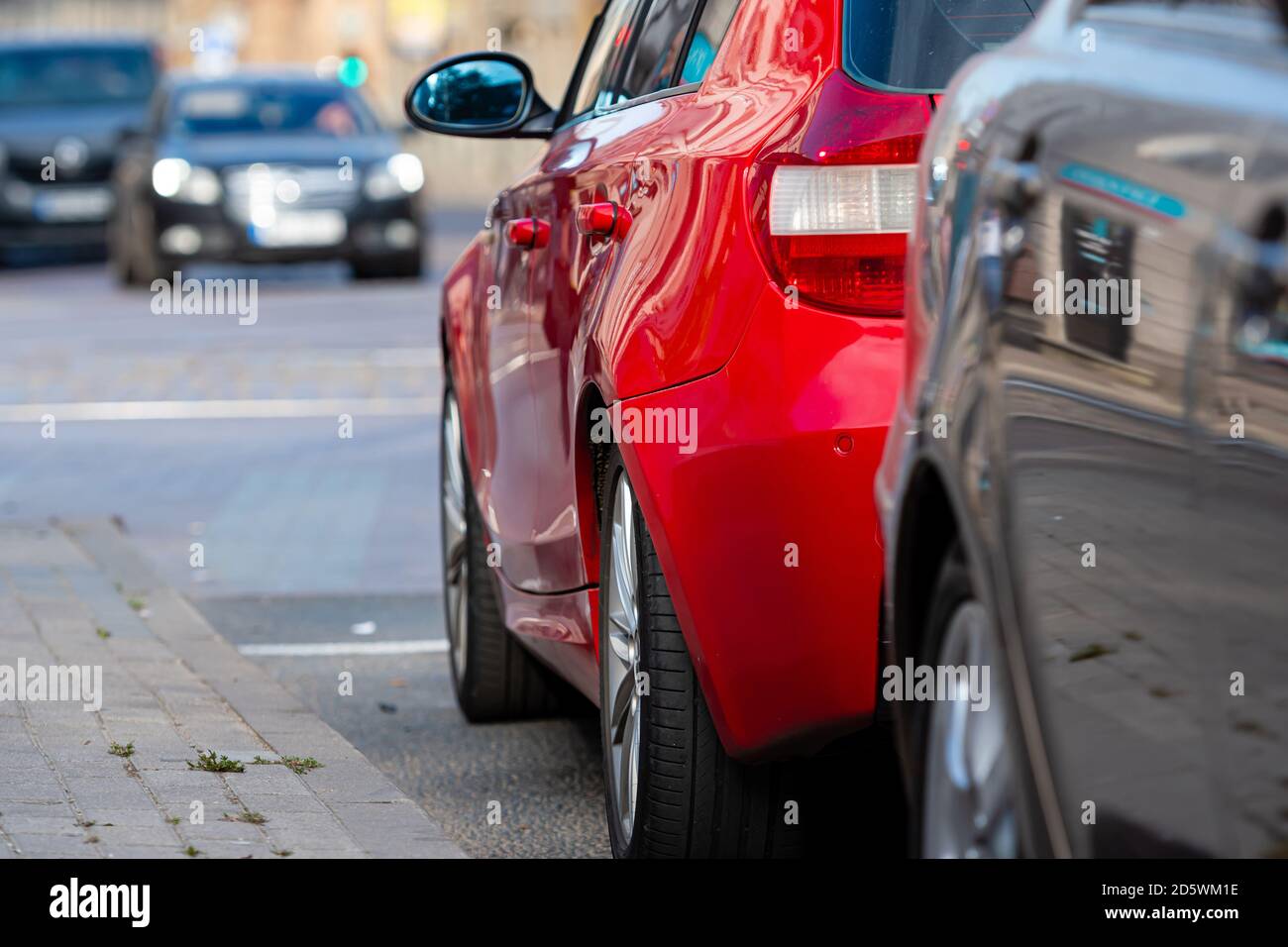 Cars parked in rows road car hi-res stock photography and images - Alamy