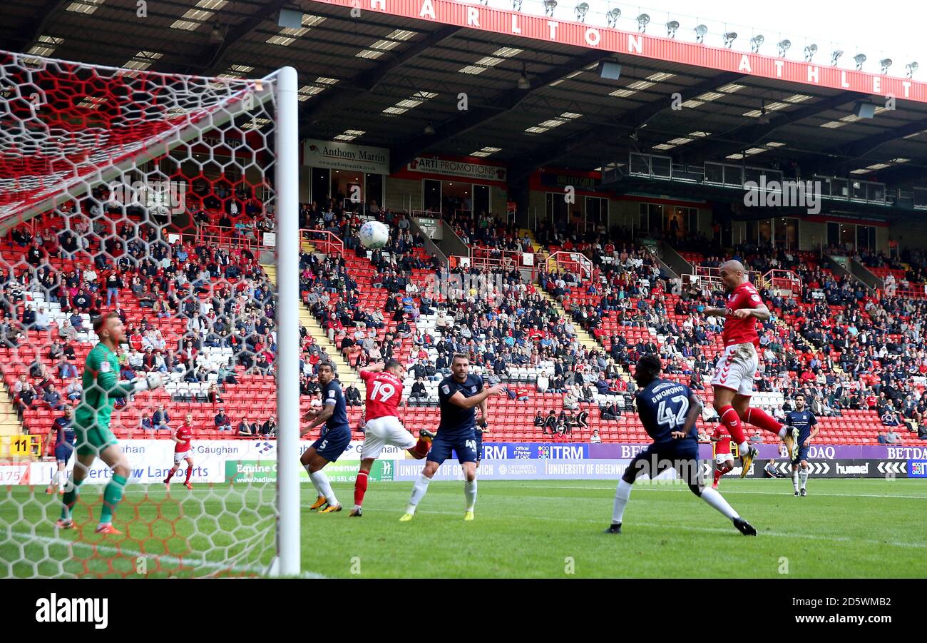 Josh magennis scores hi-res stock photography and images - Alamy
