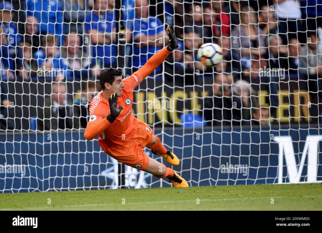 Thibaut Courtois Chelsea Save