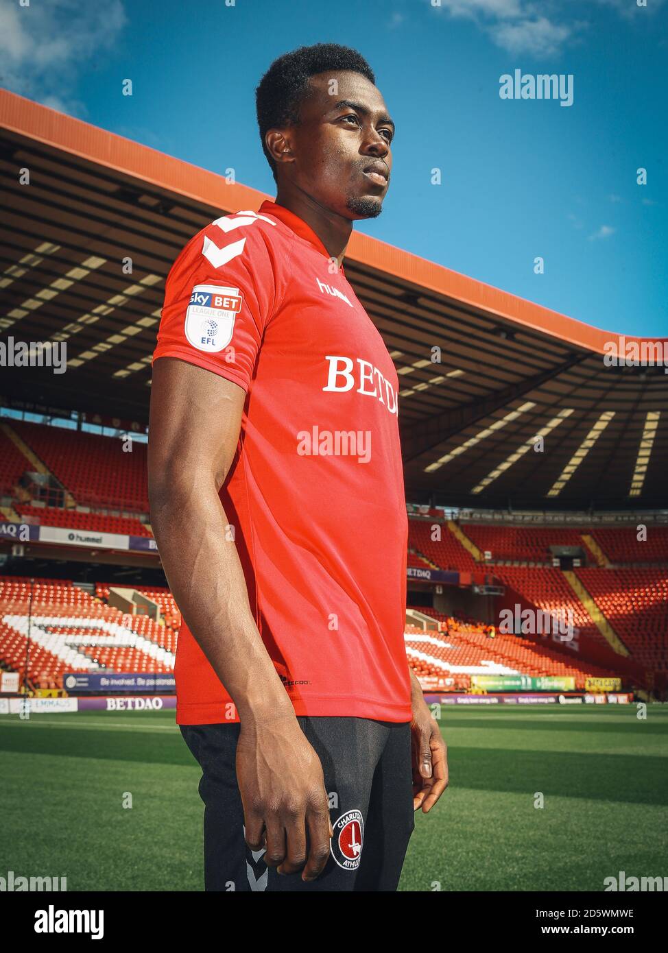 Charlton athletics new signing hi-res stock photography and images - Alamy