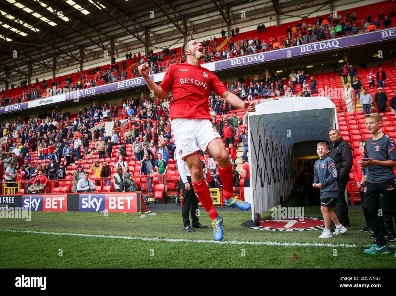 Charlton Athletic's Jason Pearce celebrates their victory Stock Photo ...