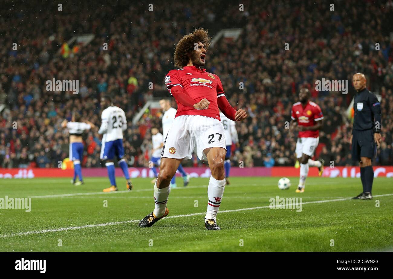 Manchester United's Marouane Fellaini celebrates scoring his side's ...