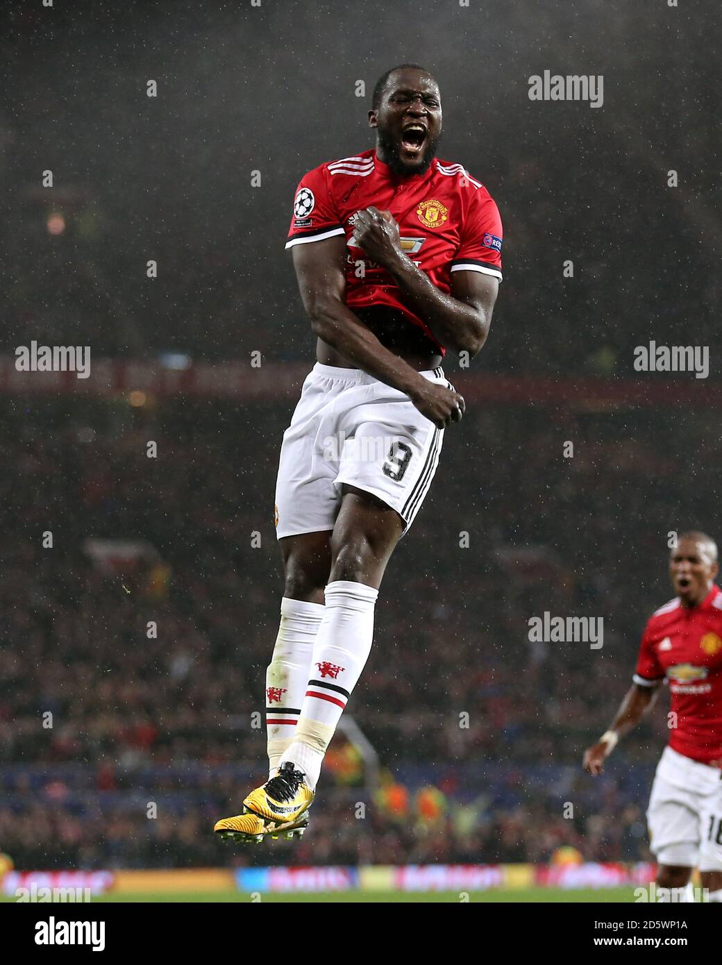 Manchester United's Romelu Lukaku celebrates scoring his side's second ...