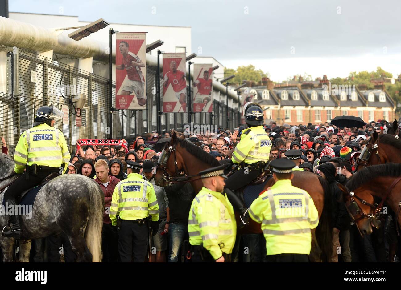 Mounted police outside of stadium hi-res stock photography and images ...
