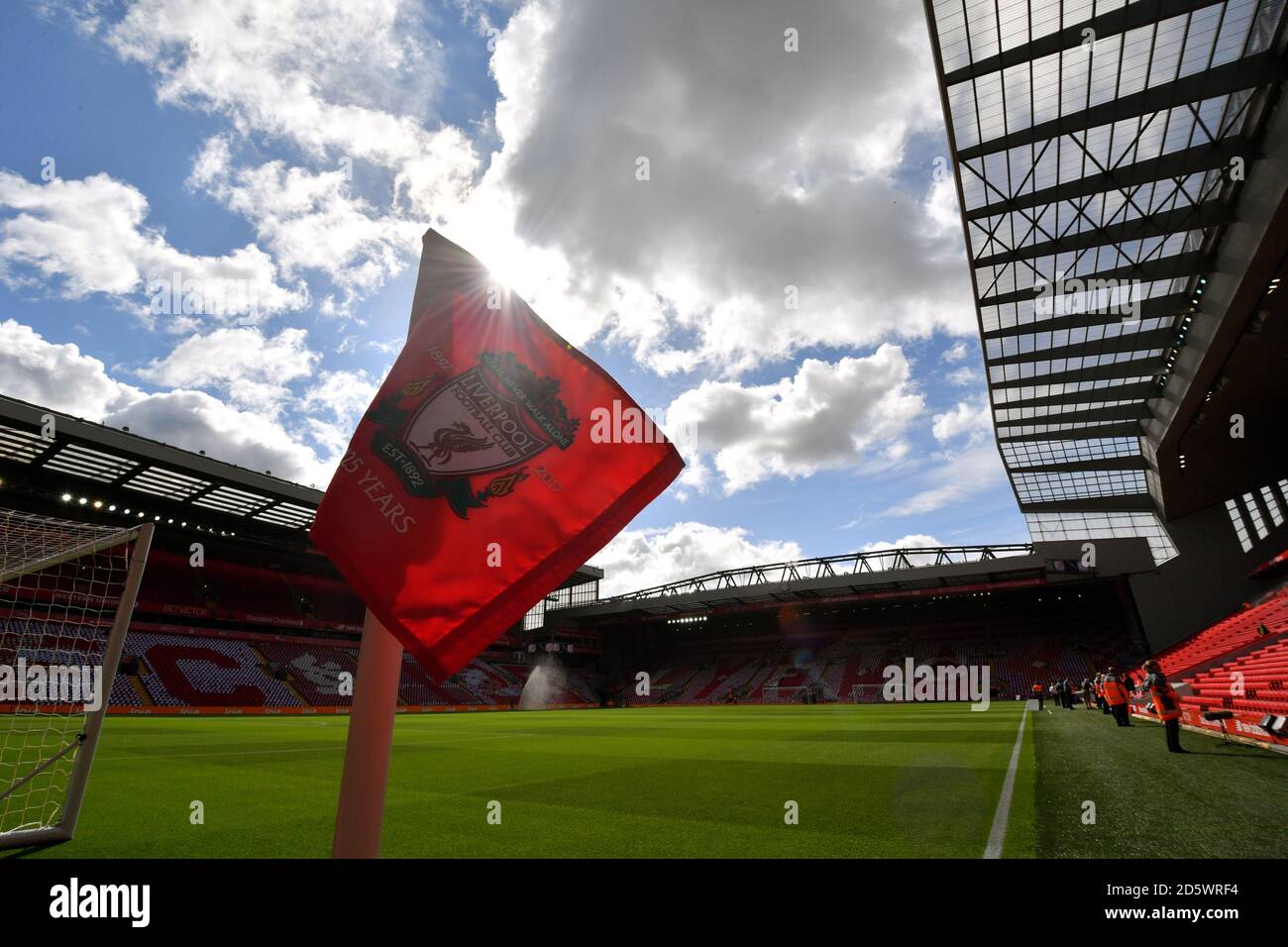 The corner flag anfield hi-res stock photography and images - Alamy