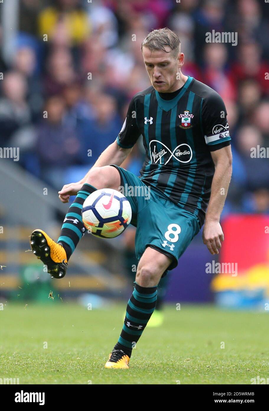 Southampton's Steven Davis Stock Photo - Alamy