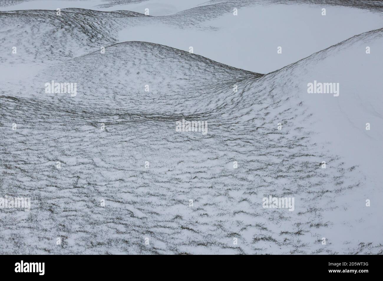 Contours of landscape after snowfall Stock Photo - Alamy