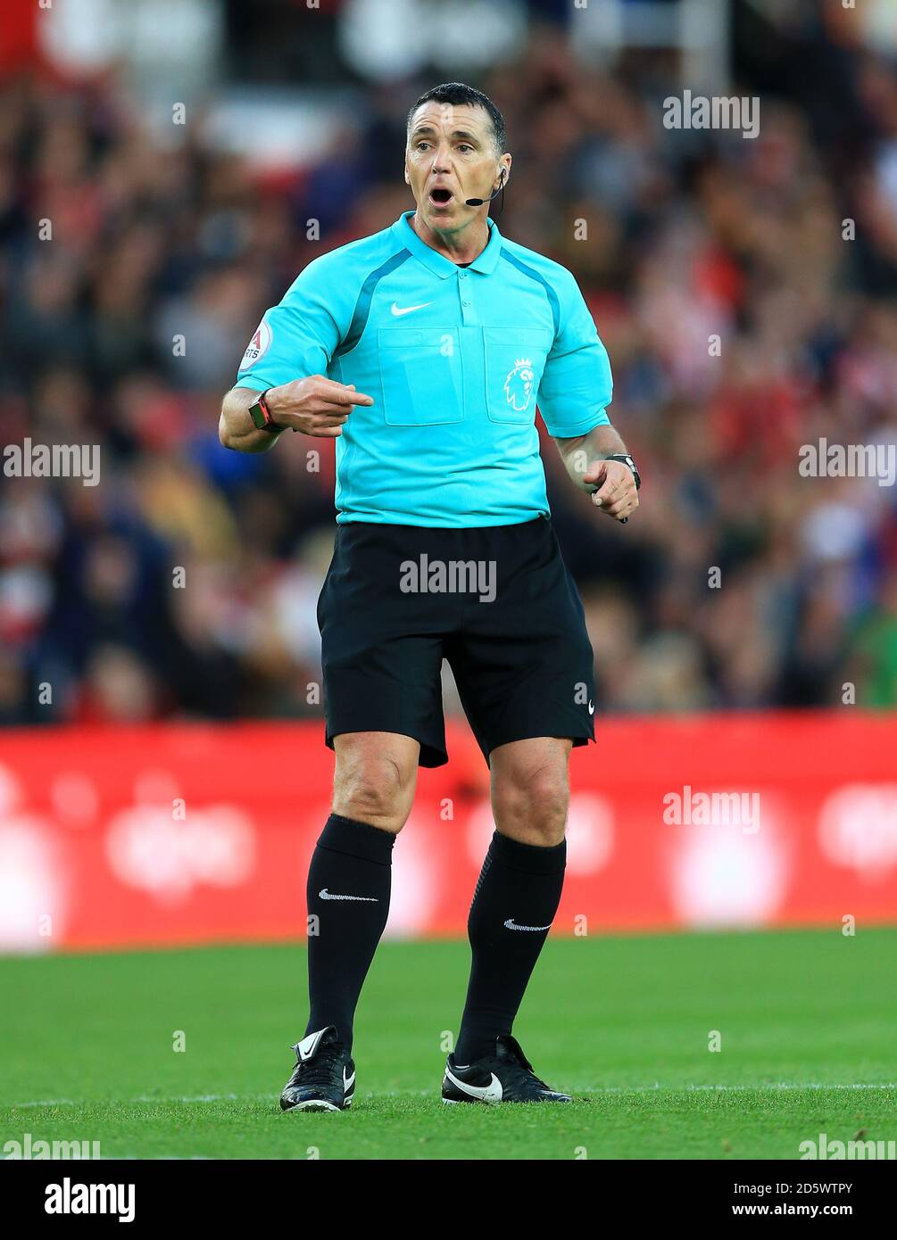 Match referee Neil Swarbrick Stock Photo - Alamy