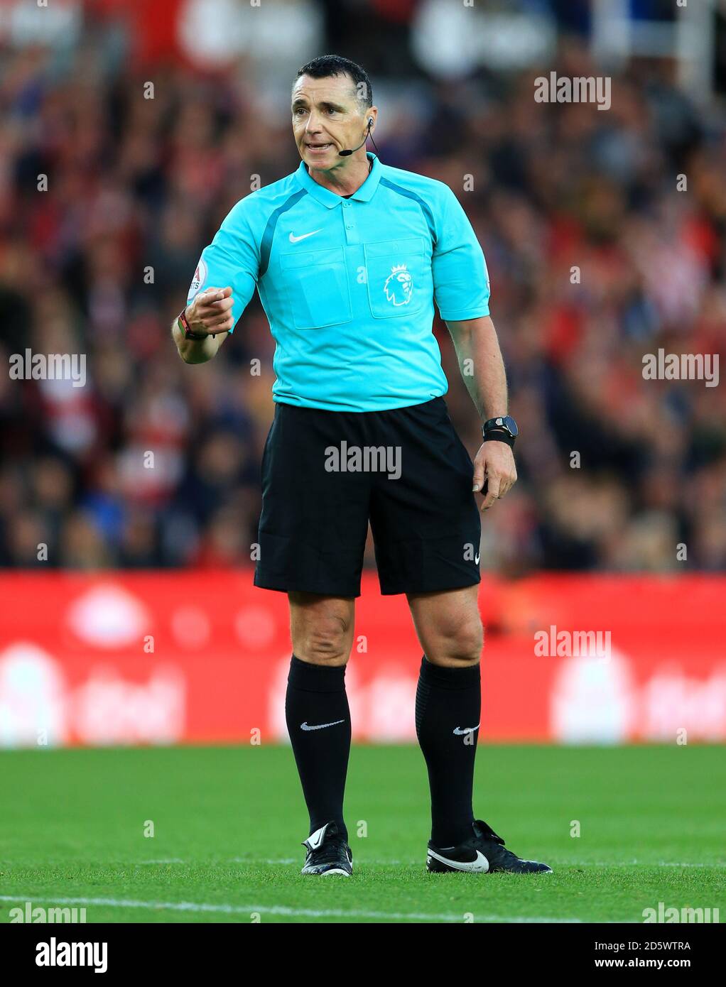 Match referee Neil Swarbrick Stock Photo - Alamy