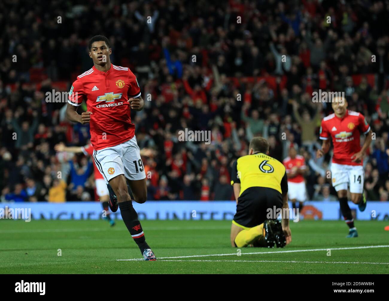 Manchester United's Marcus Rashford celebrates scoring his side's first ...