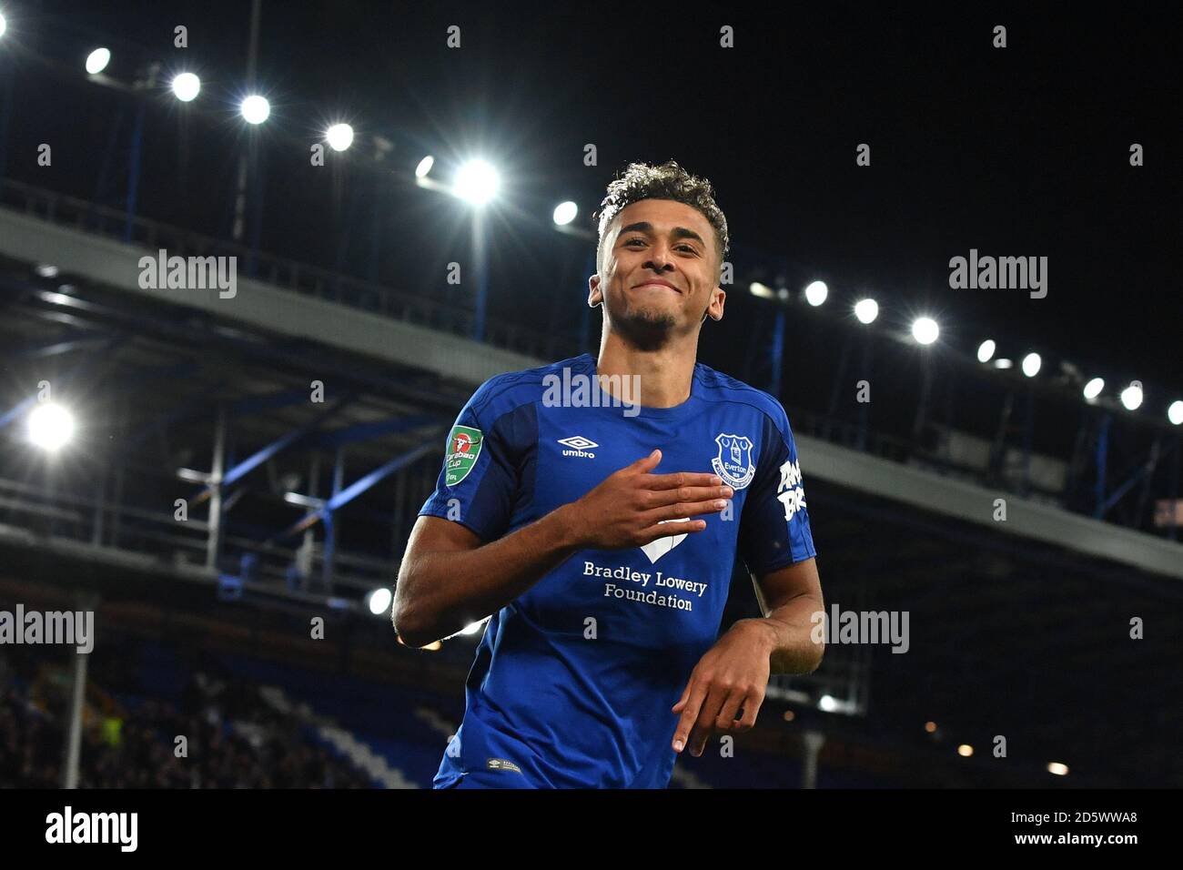 Everton's Dominic Calvert-Lewin celebrates scoring the second goal ...