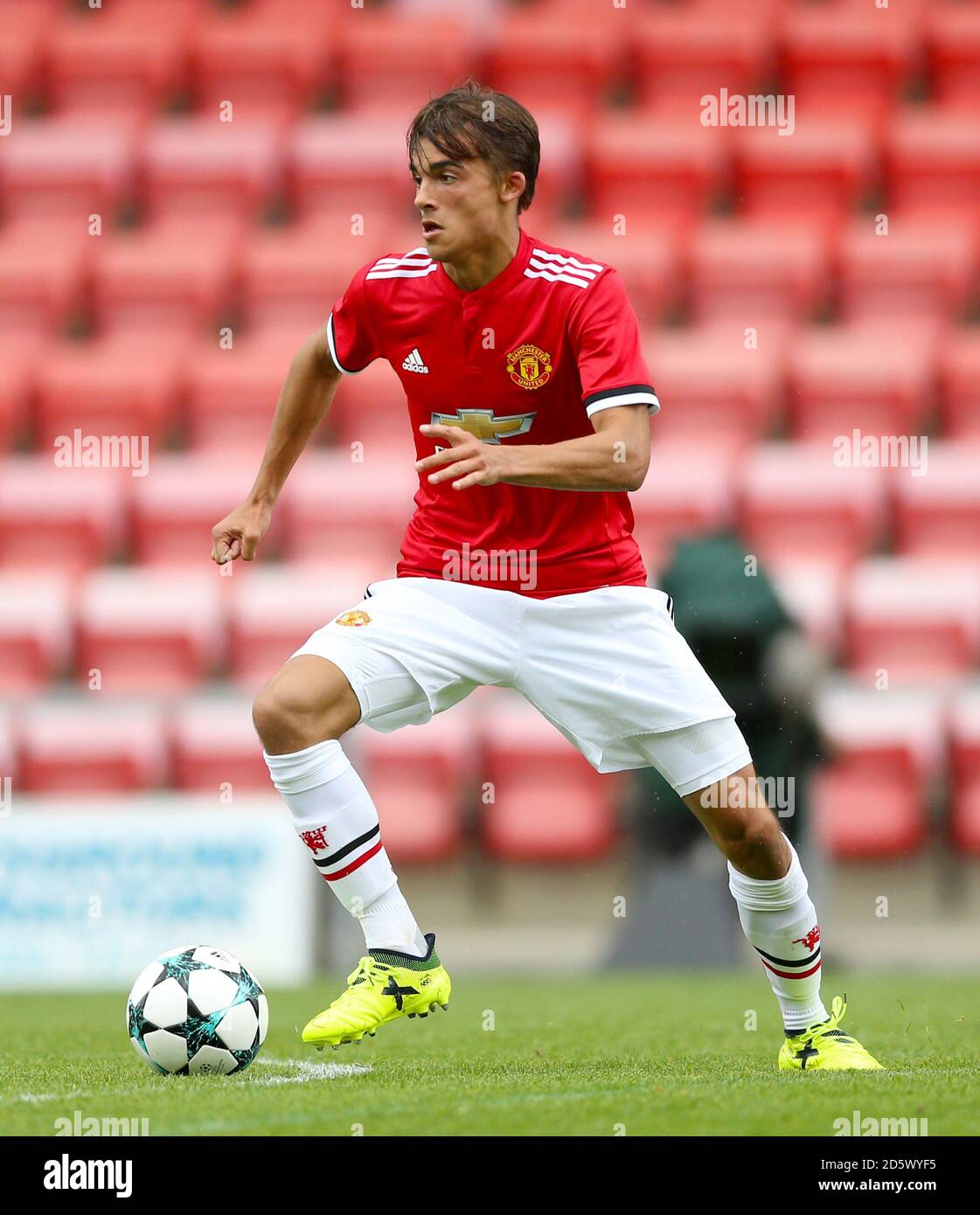 Tom sang hi-res stock photography and images - Alamy