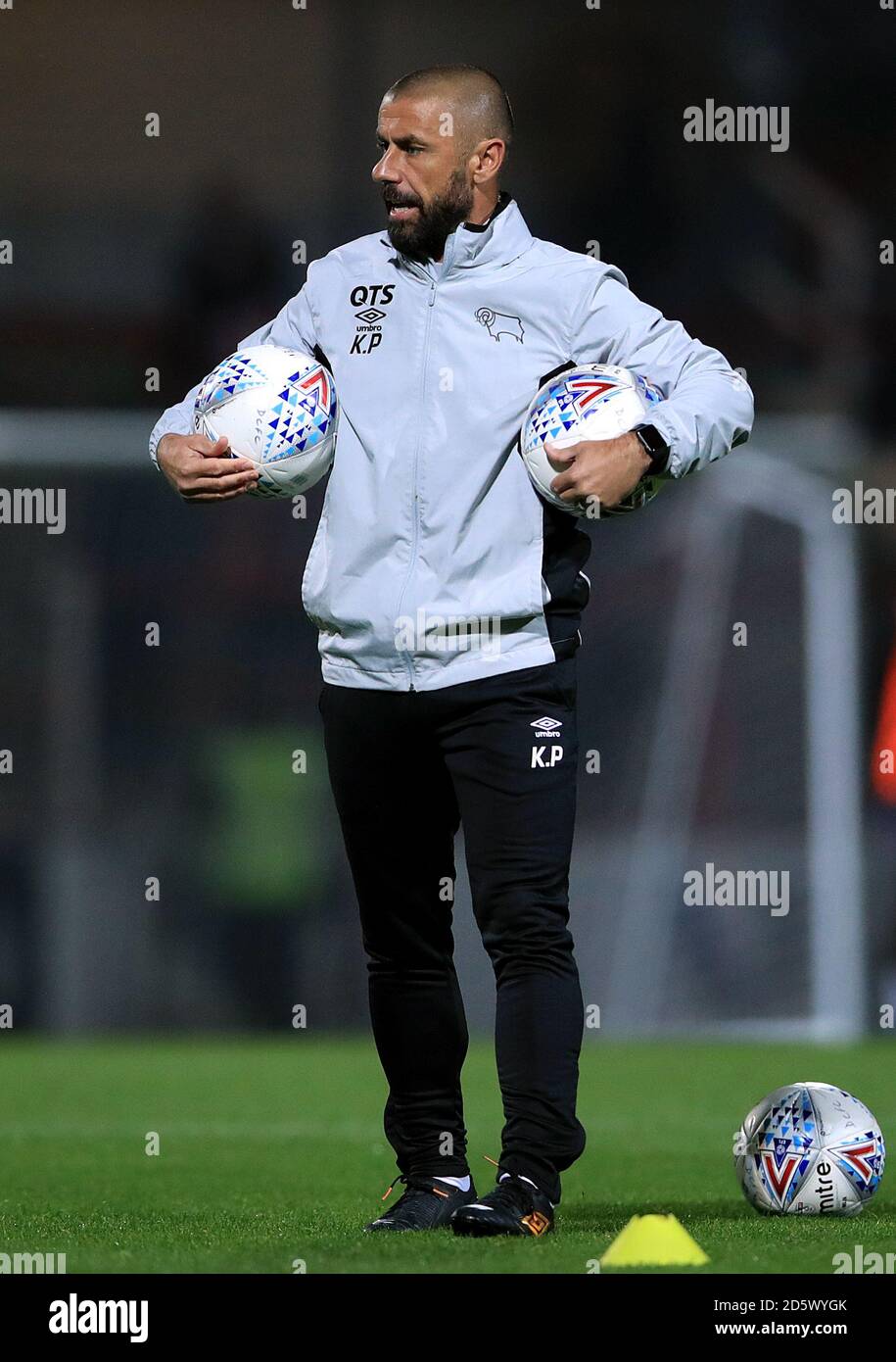Brentford First Team Coach High Resolution Stock Photography and Images ...