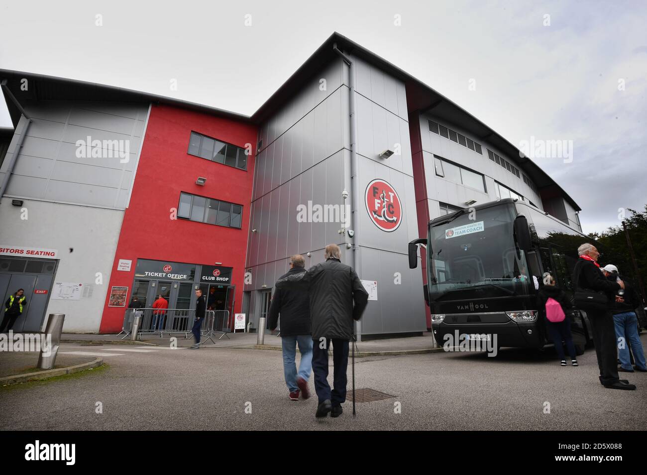 Highbury stadium general view hi-res stock photography and images - Alamy