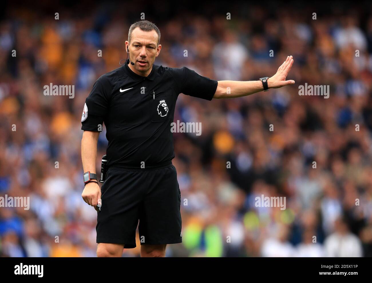 Match referee Kevin Friend Stock Photo - Alamy