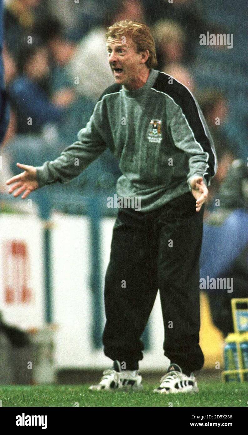 Coventry city manager gordon strachan hi-res stock photography and ...