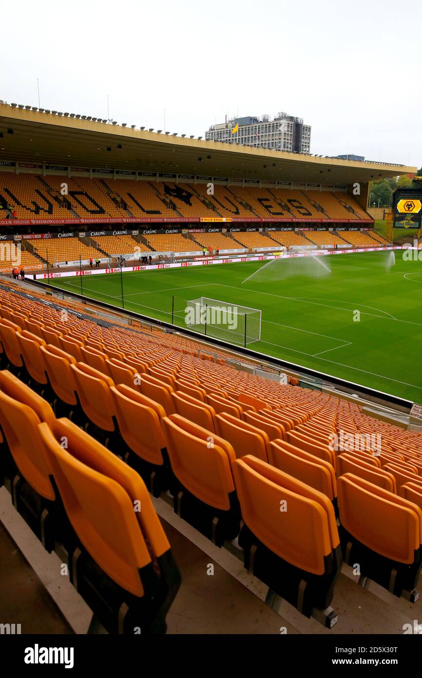 General view of the pitch at the Molineux Stock Photo - Alamy