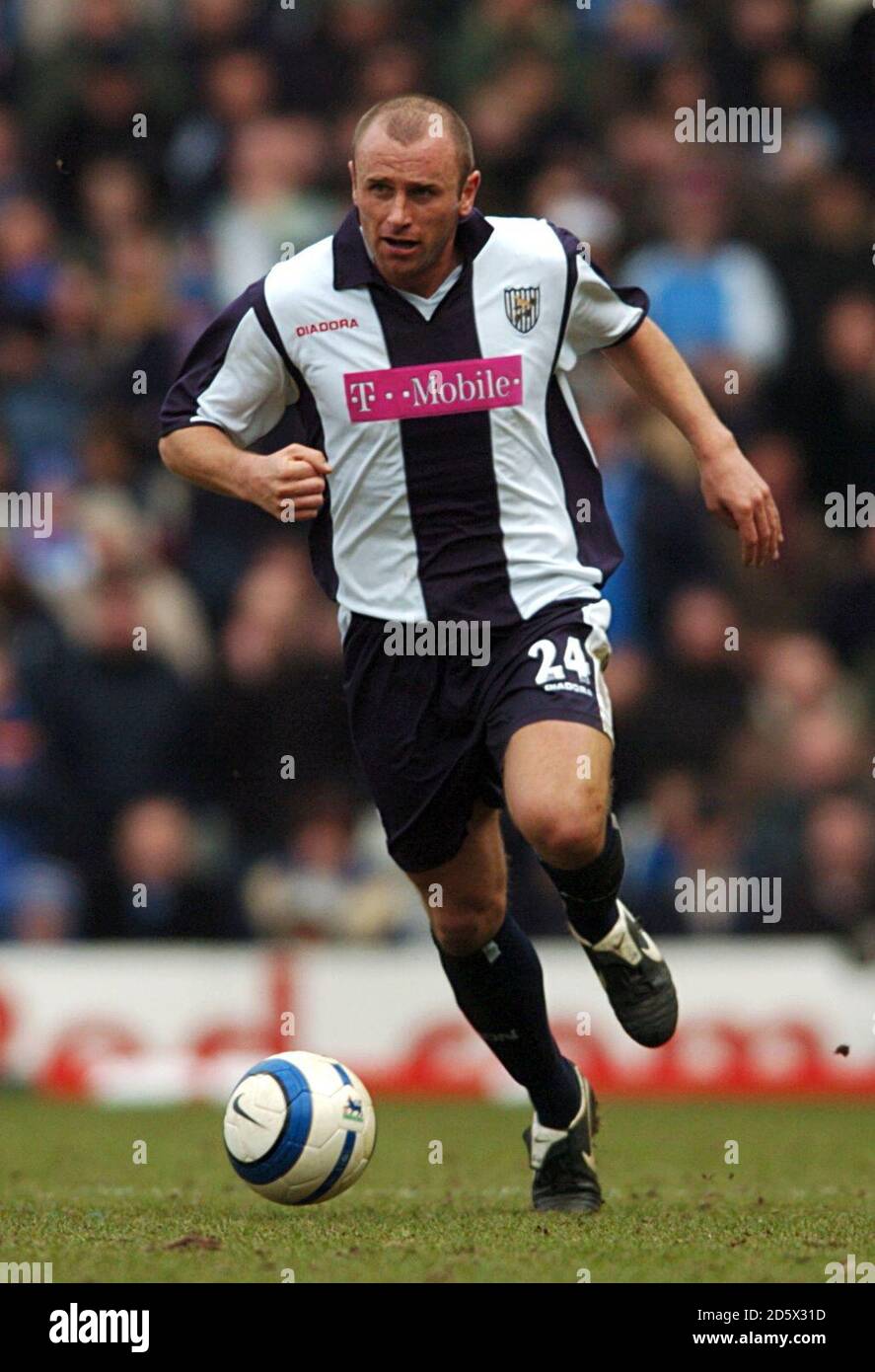 Wallwork hi-res stock photography and images - Alamy