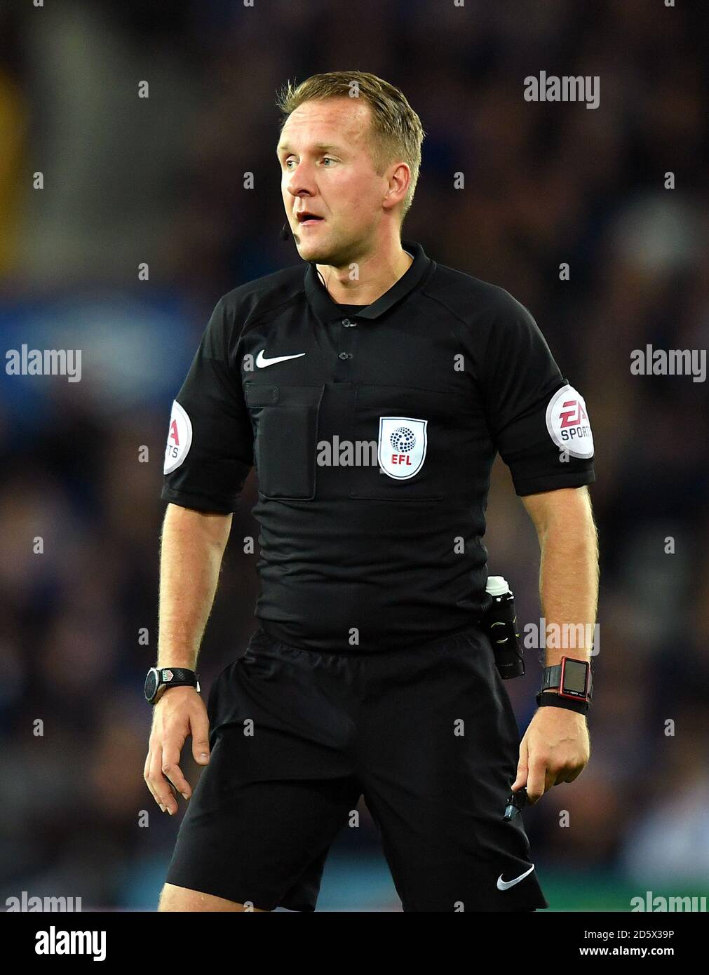 Match referee Oliver Langford Stock Photo - Alamy