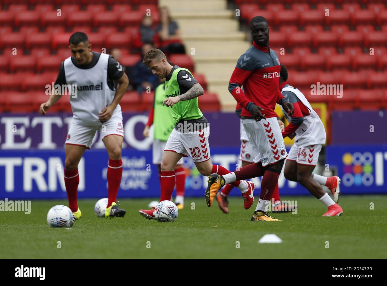 Charlton Athletic's Billy Clarke during the warm up Stock Photo - Alamy