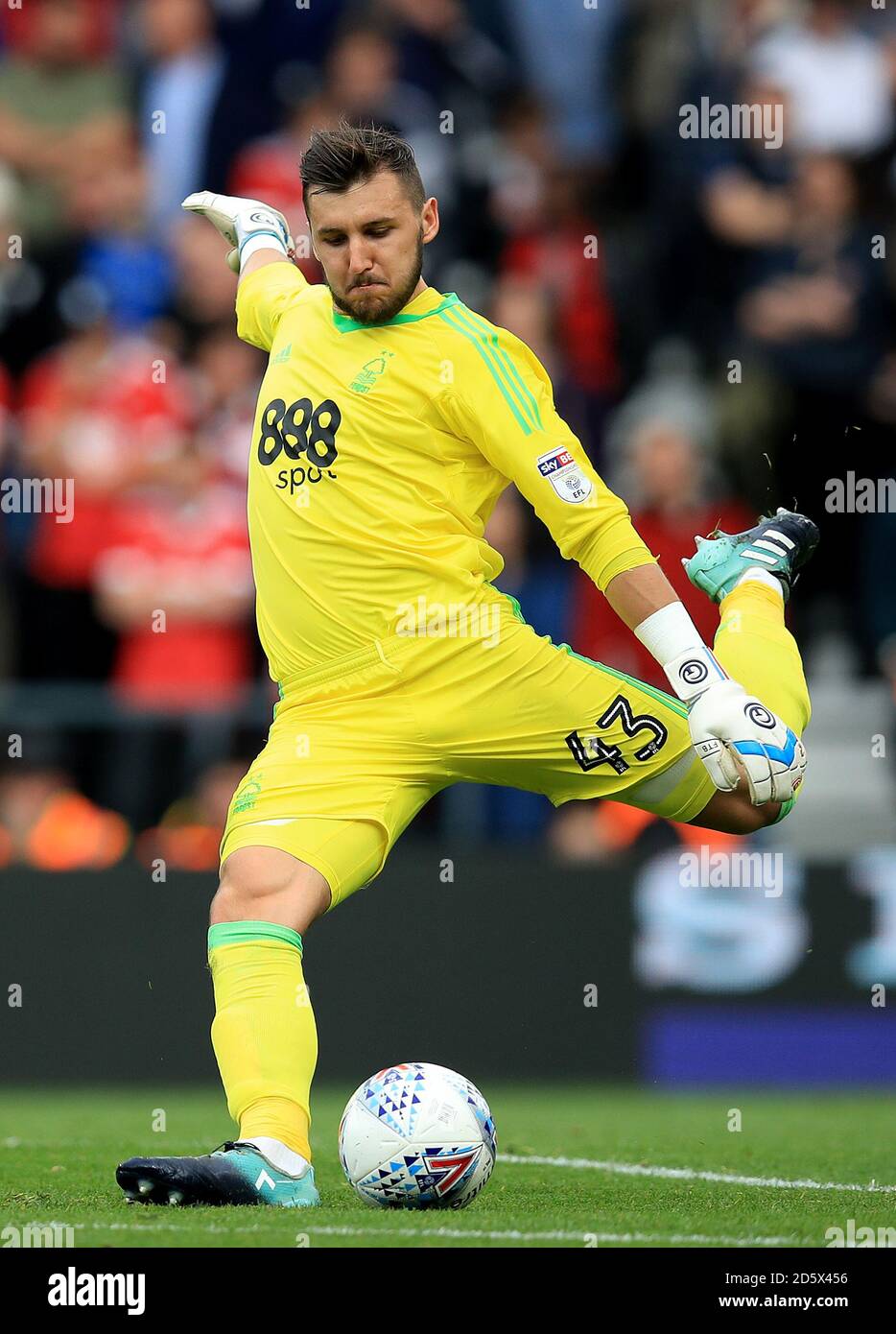 Nottingham Forest goalkeeper Jordan Smith Stock Photo - Alamy