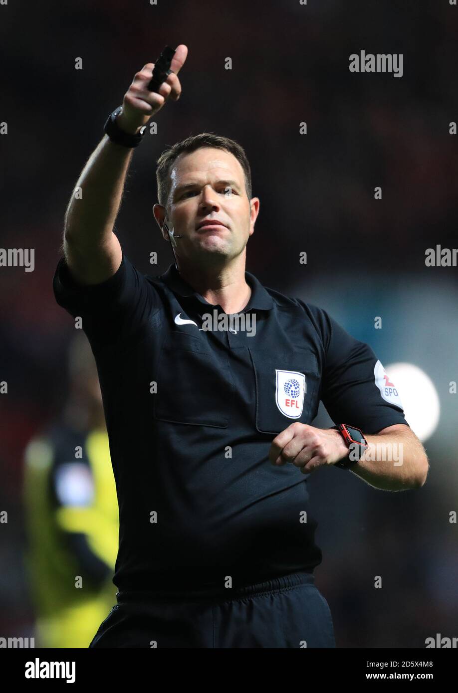 Referee James Linnington Stock Photo - Alamy