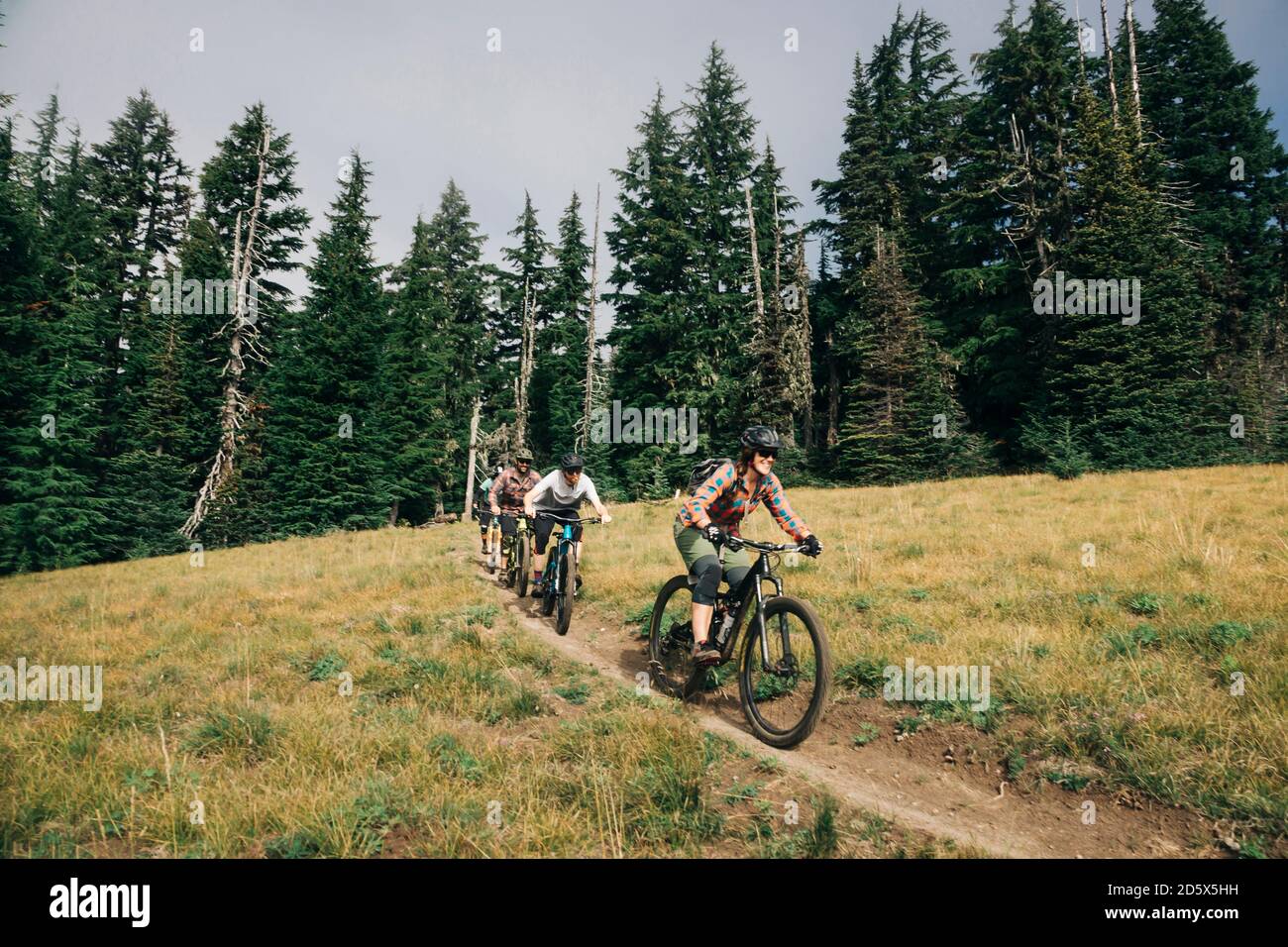 Mount hood mountain bike hi-res stock photography and images - Alamy