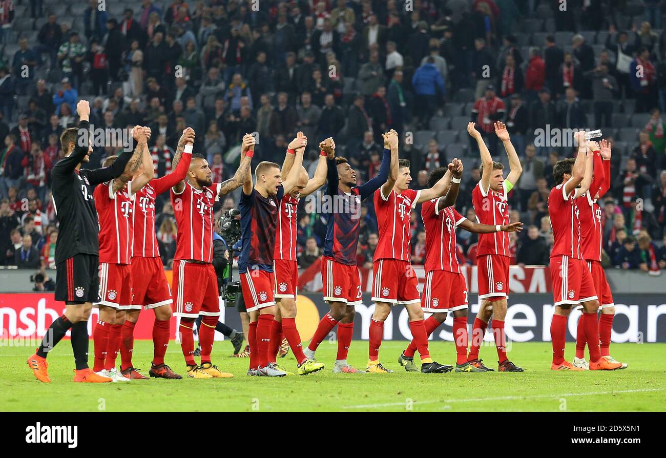 Bayern Munich players celebrate with their fans after the game Stock ...