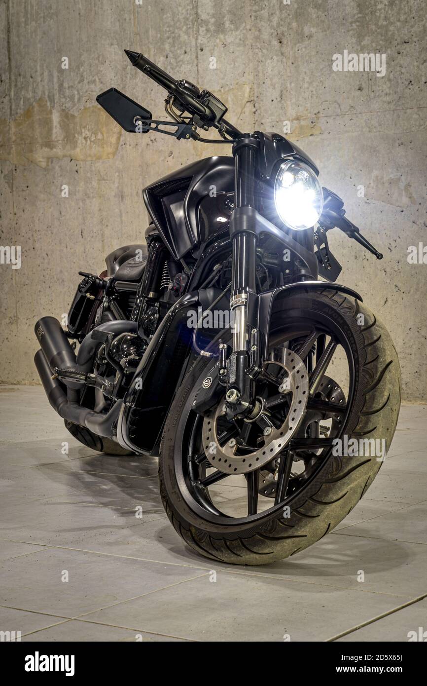 Harley davidson photoshoot hi-res stock photography and images - Alamy