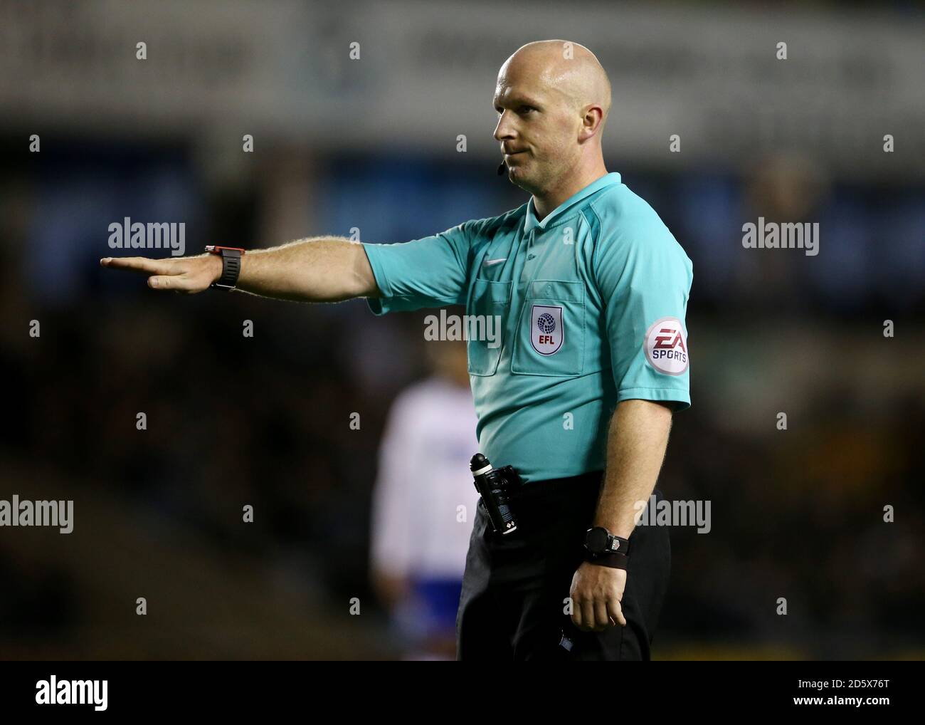 Referee Simon Hooper Stock Photo - Alamy