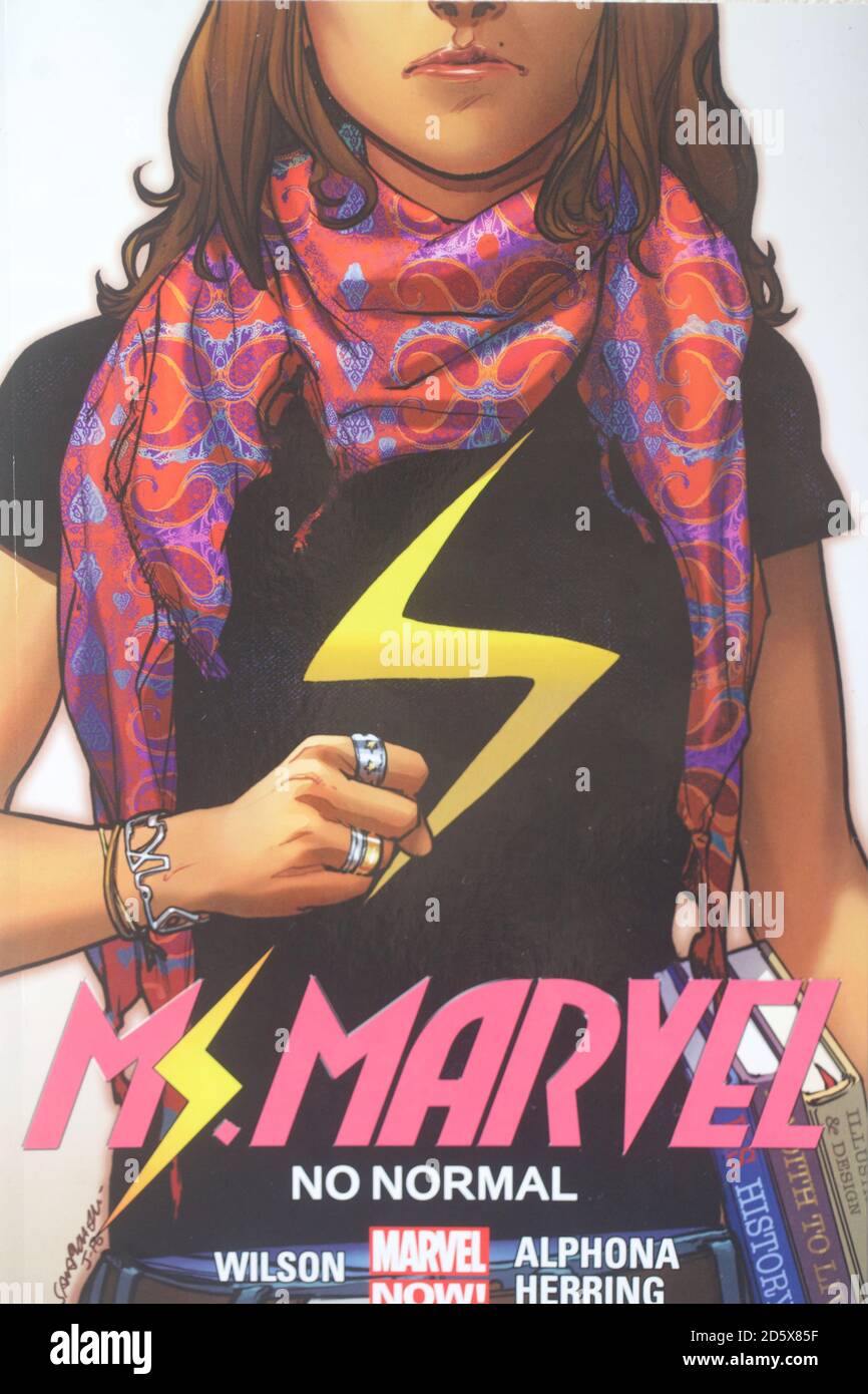 Marvel comics cover hi-res stock photography and images - Alamy