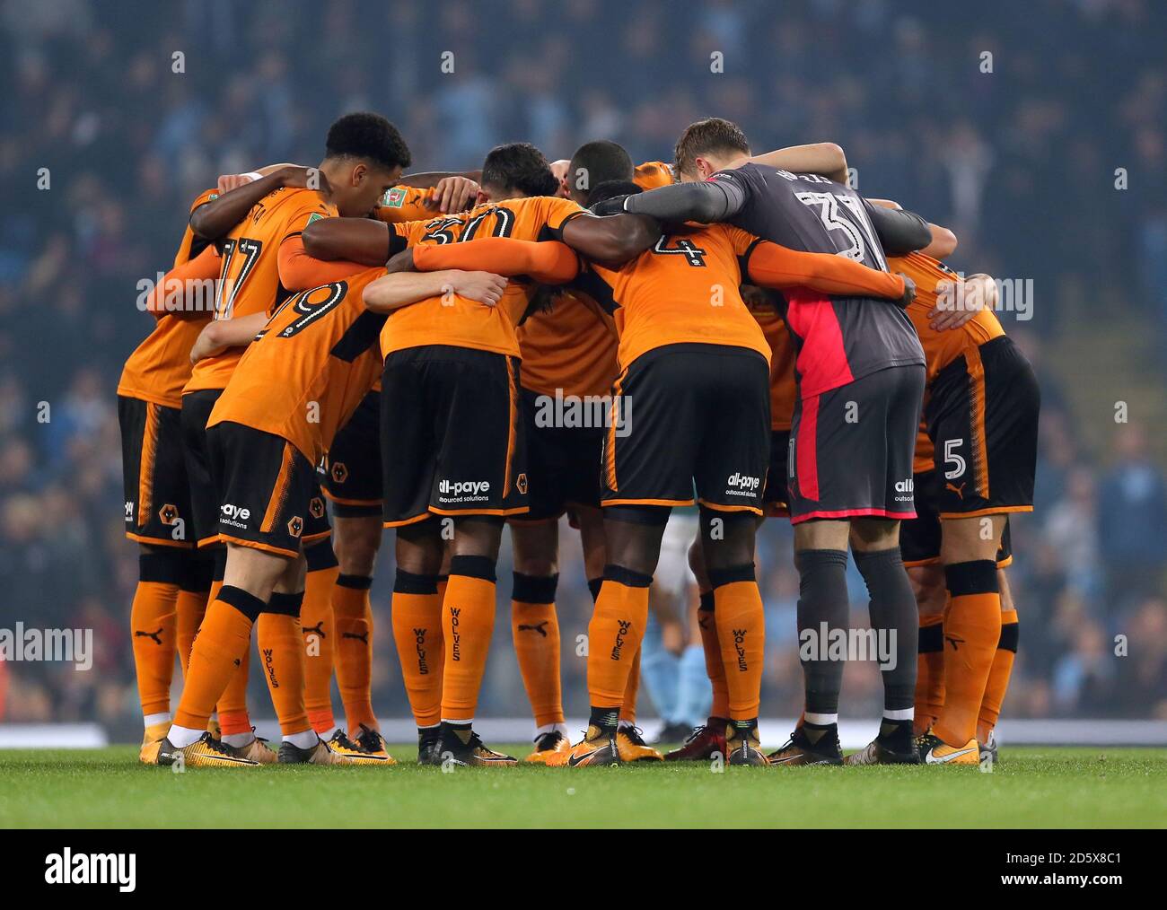 Wolverhampton wanderers have a team huddle hi-res stock photography and ...
