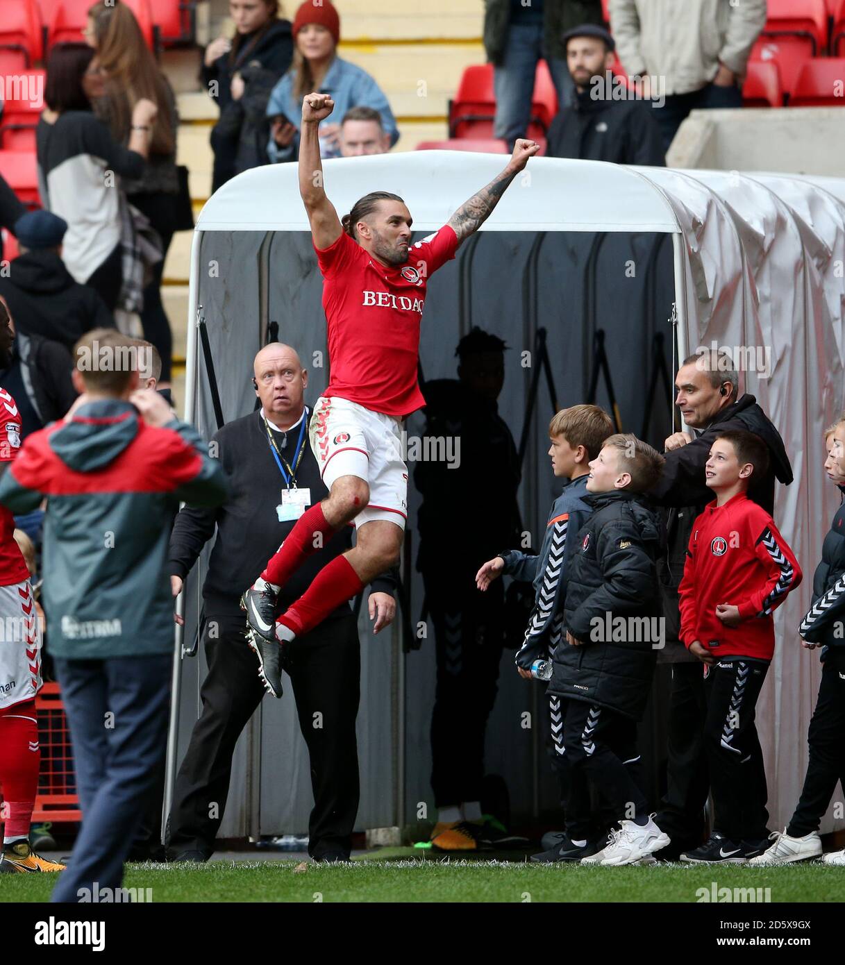 Charlton Athletic's Ricky Holmes celebrates their victory Stock Photo ...
