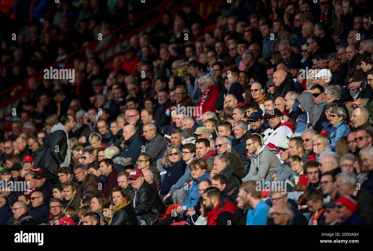 Charlton Athletic fans in the stands at the Valley Stock Photo - Alamy