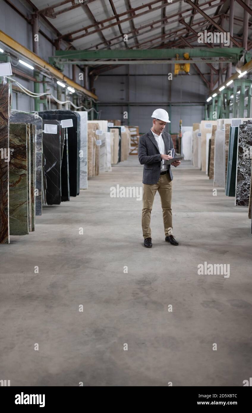 Working in marble hi-res stock photography and images - Alamy