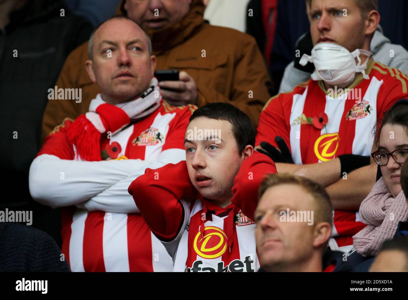 Sunderland fans react during the match Stock Photo - Alamy